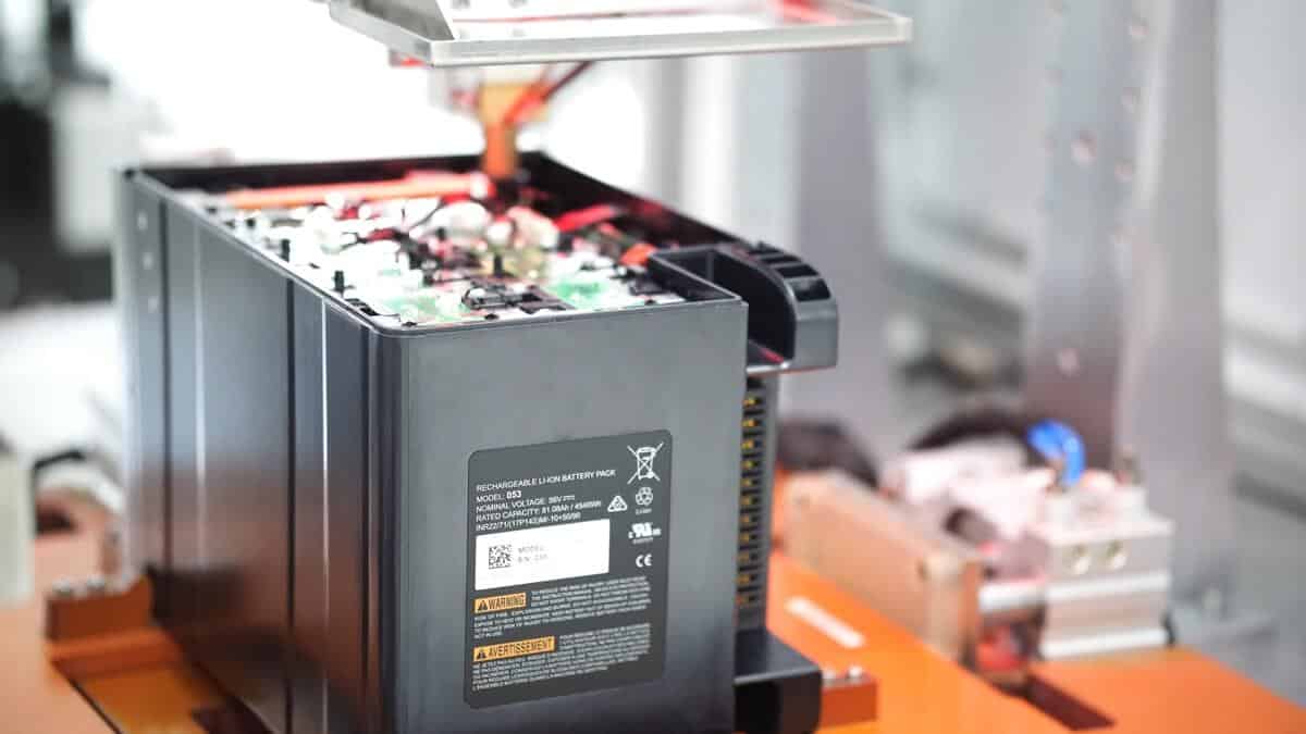 Li-ion Battery Systems for Motive Applications - Inventus Power